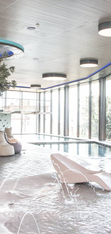 Watery fun in the swimming pool - Hotel Erika